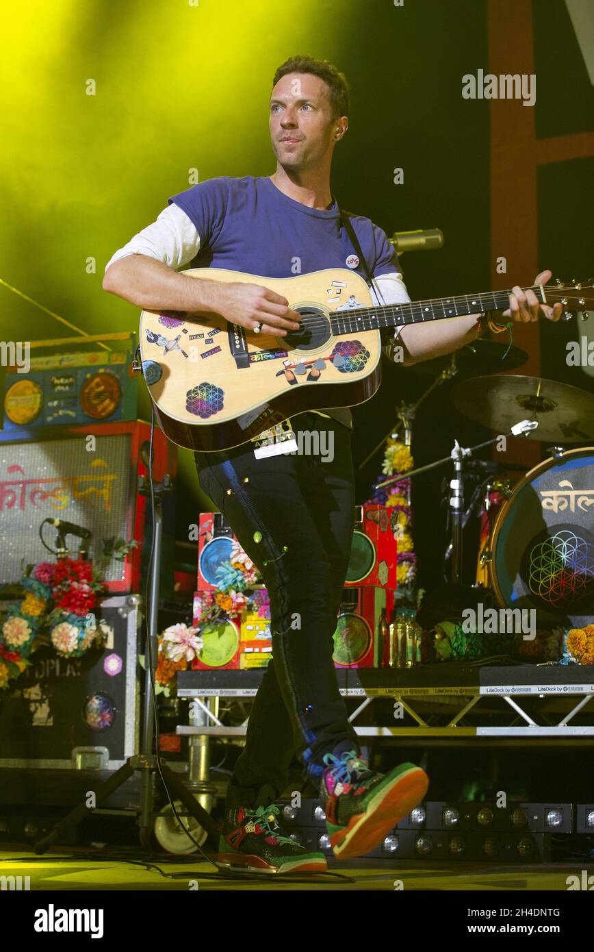 Coldplay performs charity gig straight after the BRIT Awards in aid of ...