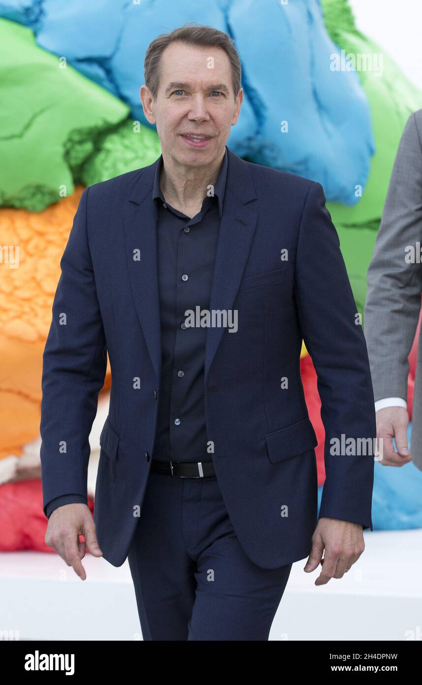 Jeff Koons attends a photocall to mark the opening of the Newport ...