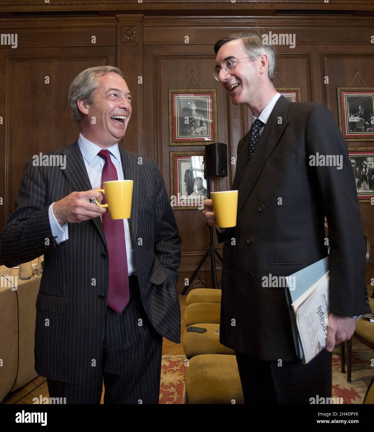 UKIP Leader Nigel Farage MEP and Conservative MP Jacob Rees-Mogg (right ...