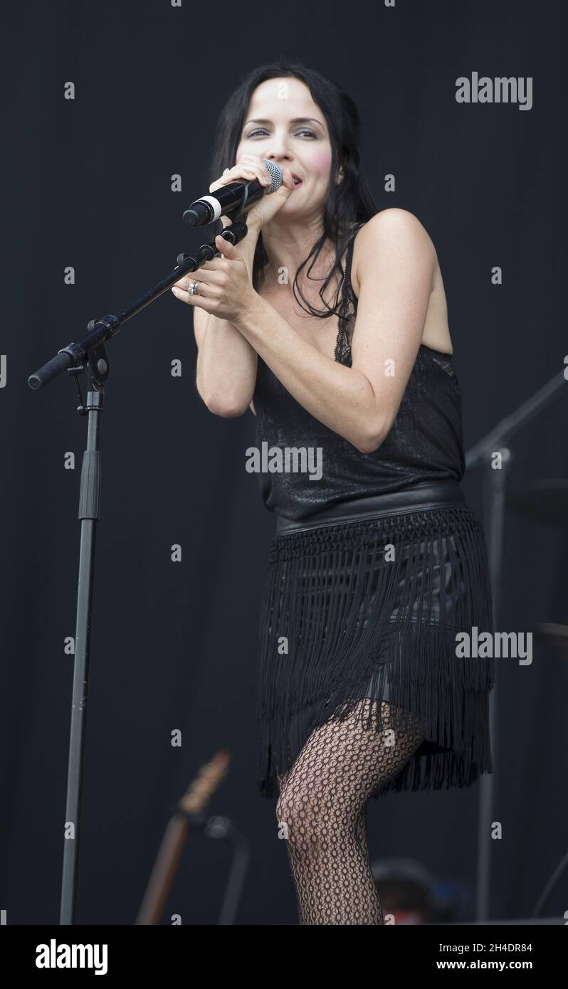 The Corrs singer Andrea Corr sings to pay tribute to David Bowie's life ...