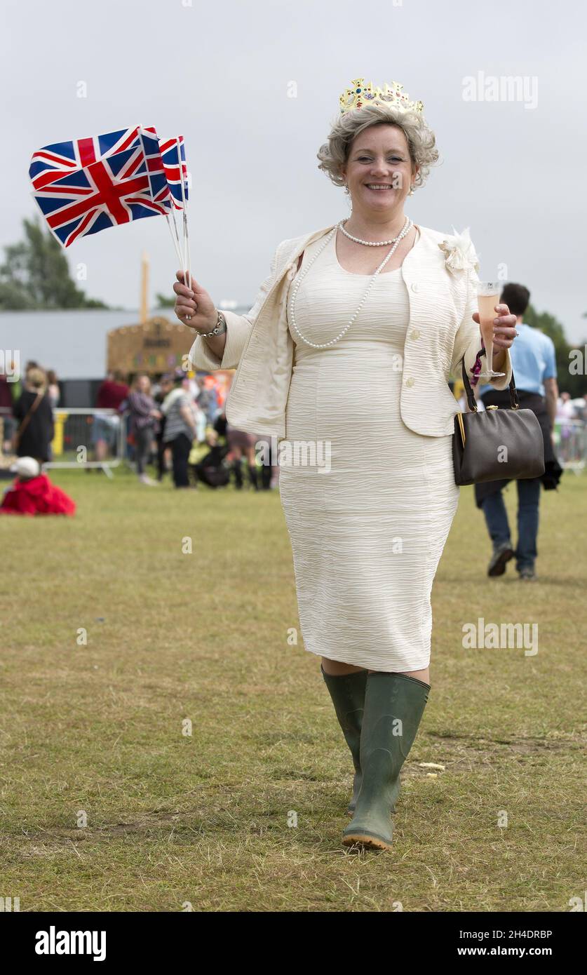 Queen Elizabeth II lookalike winner at the Isle of Wight Festival, in ...