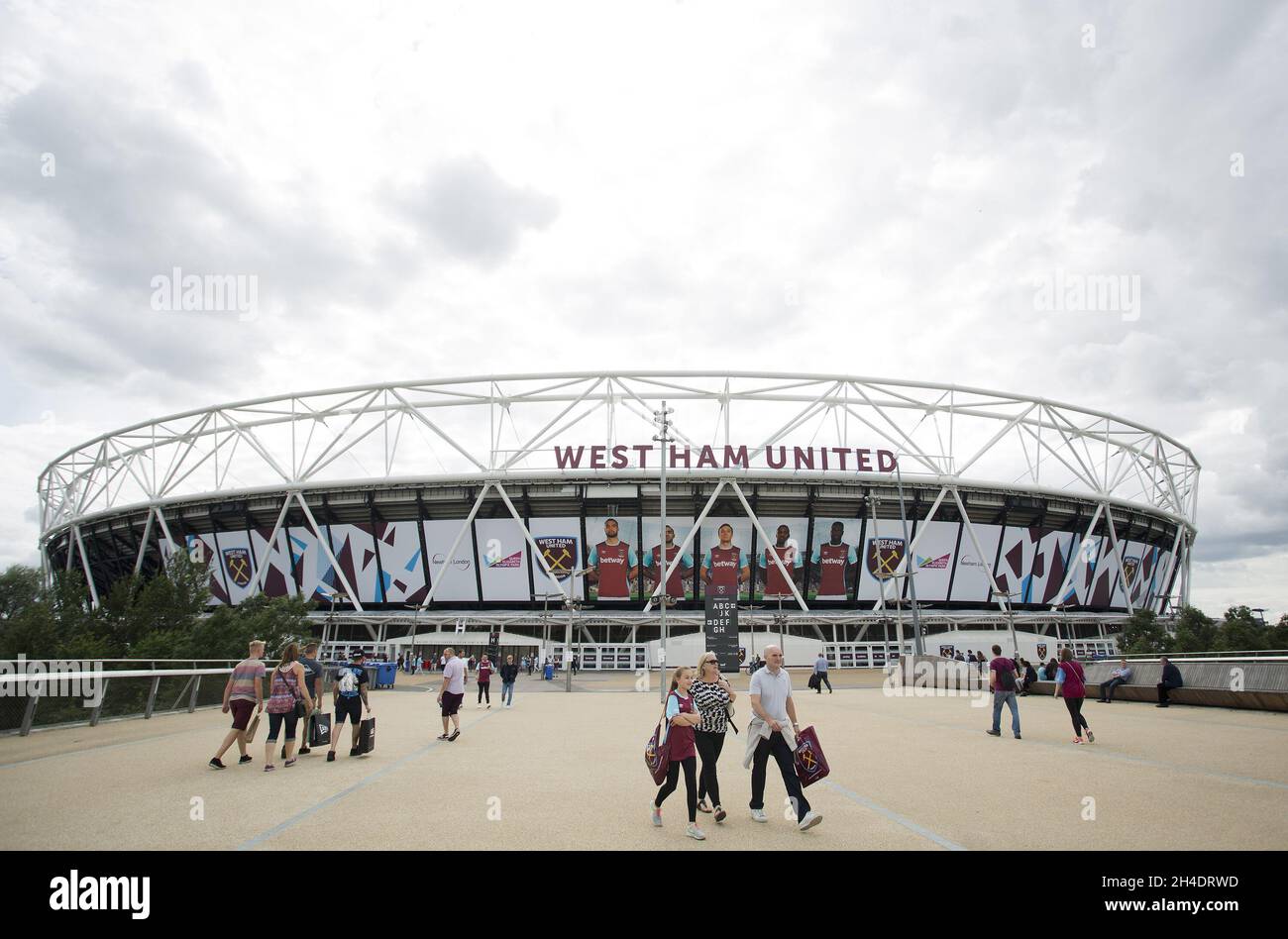 The olympic stadium west ham hi-res stock photography and images - Alamy