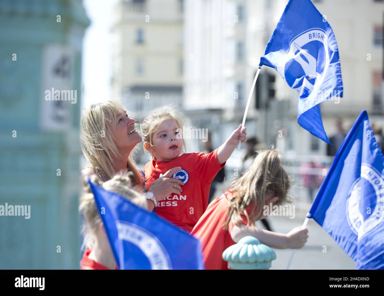 Sunday football blue fans hi-res stock photography and images - Alamy