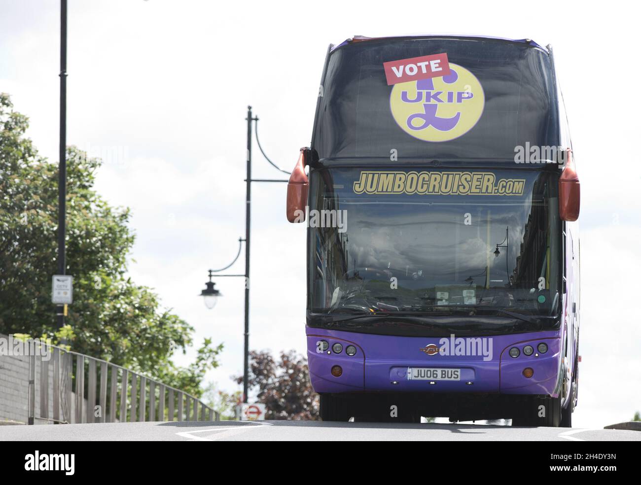 Ukip battle bus hi-res stock photography and images - Alamy