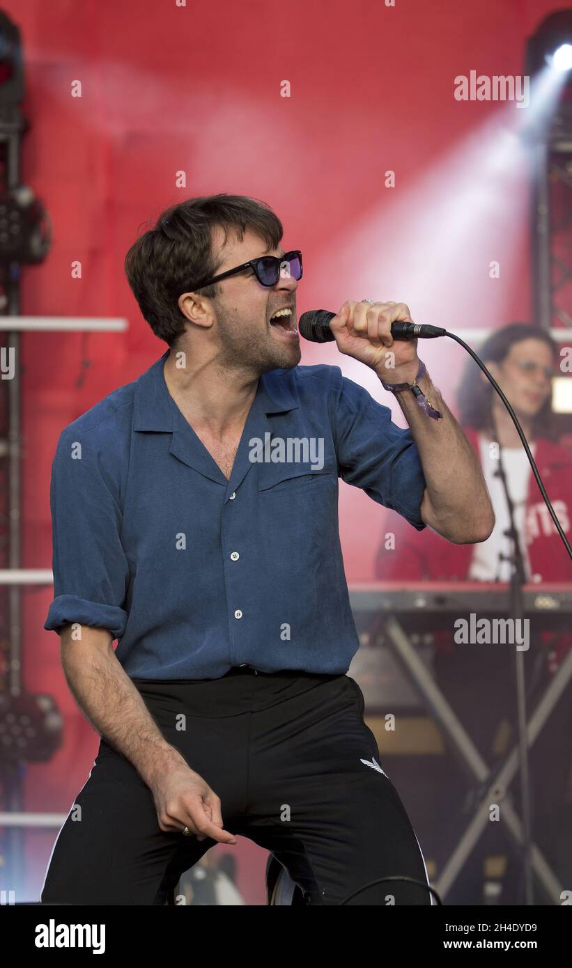 The vaccines singer hi-res stock photography and images - Alamy