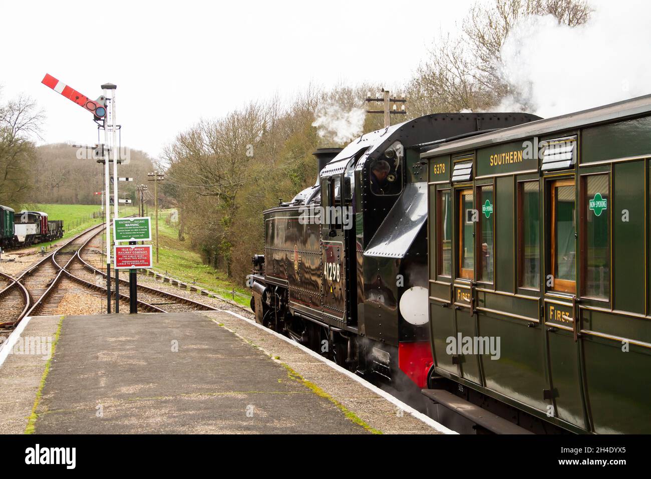 Calbourne steam train hi-res stock photography and images - Alamy