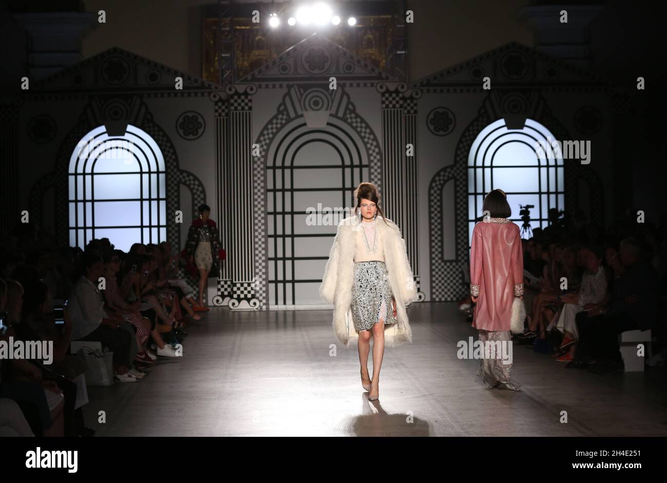 Models on the Fashion in Motion: Holly Fulton show, a retrospective ...