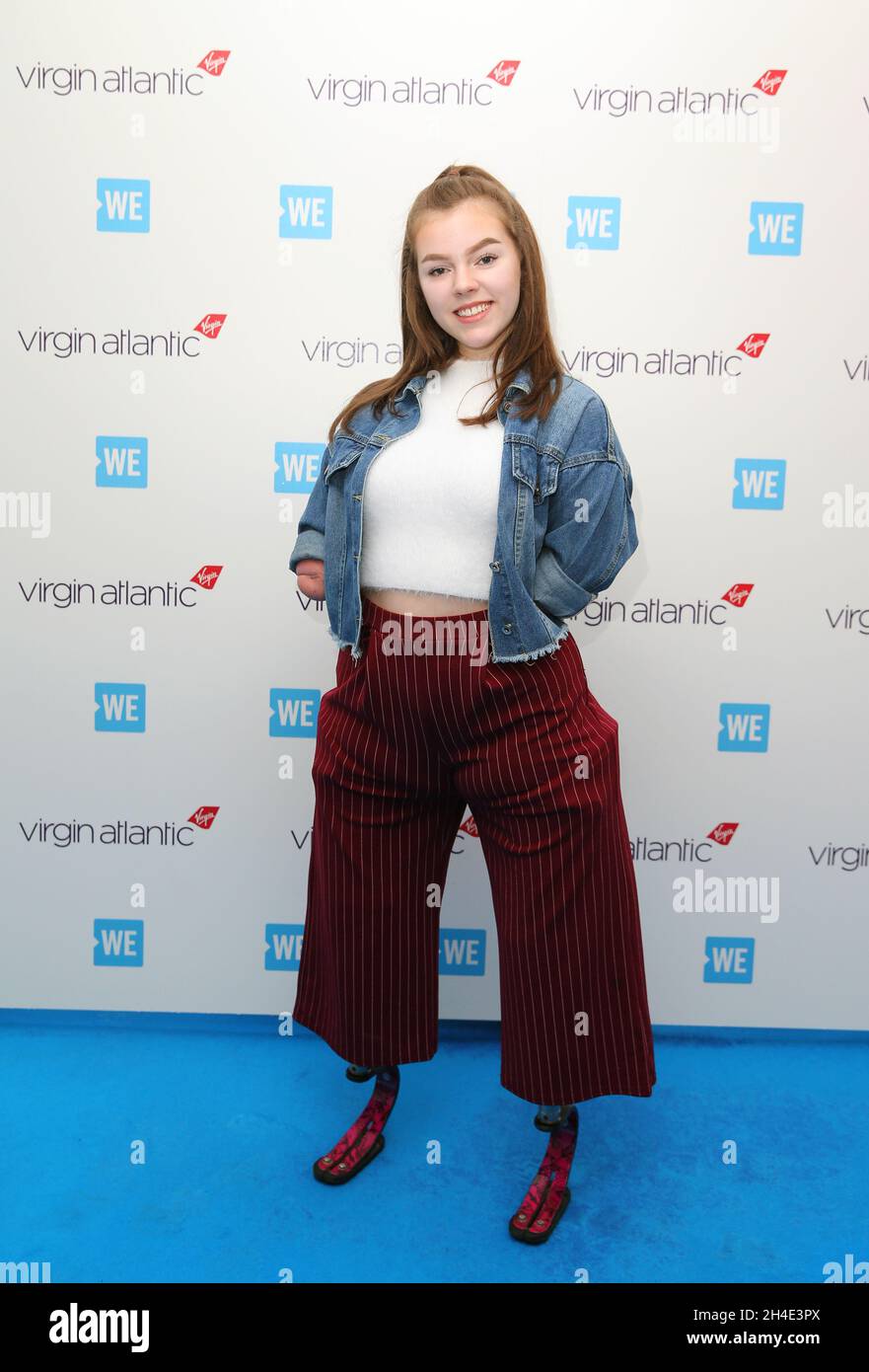 Arrives arriving arrivals idsok full length hi-res stock photography ...