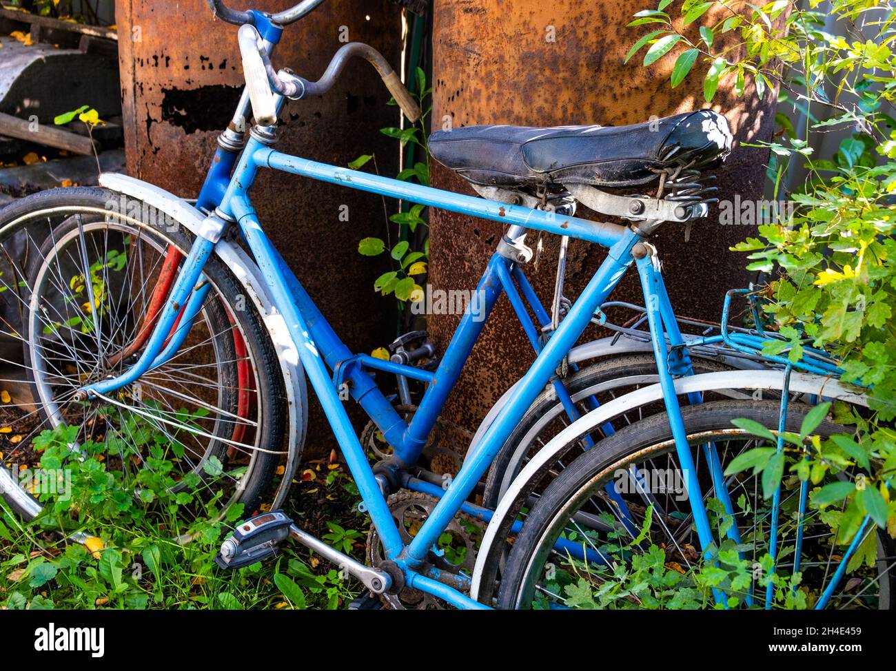 Rusty bicycles hi-res stock photography and images - Alamy