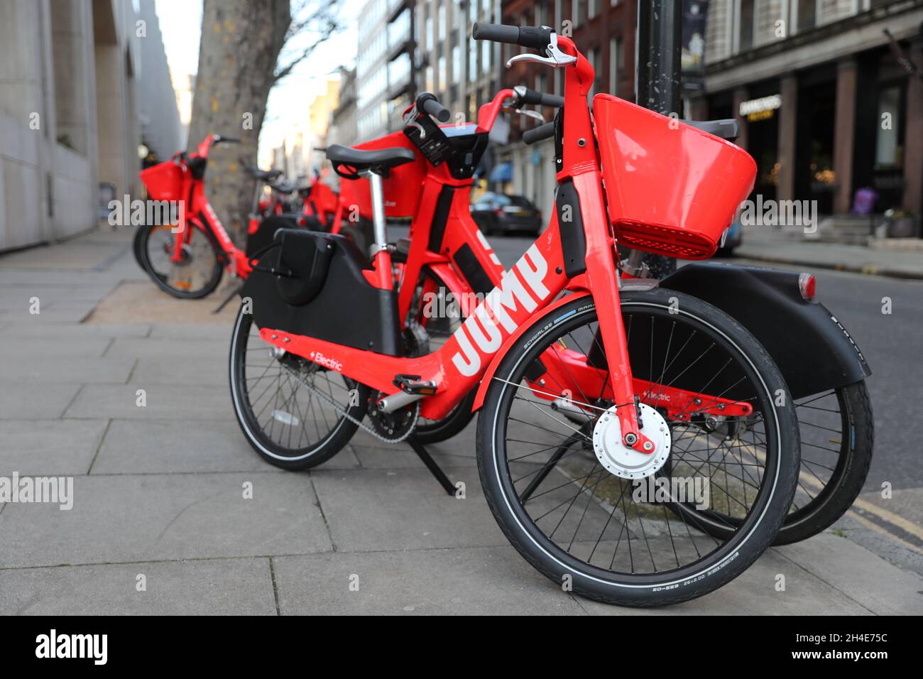 Uber dockless bicycles hi-res stock photography and images - Alamy