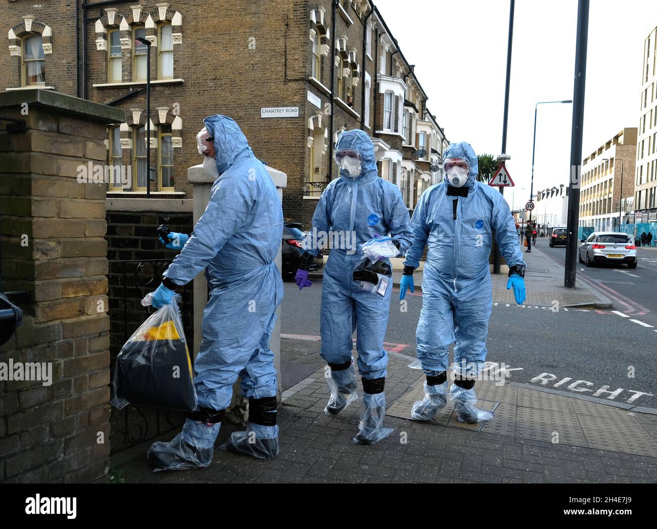 Wearing personal protective equipment ppe hi-res stock photography and ...