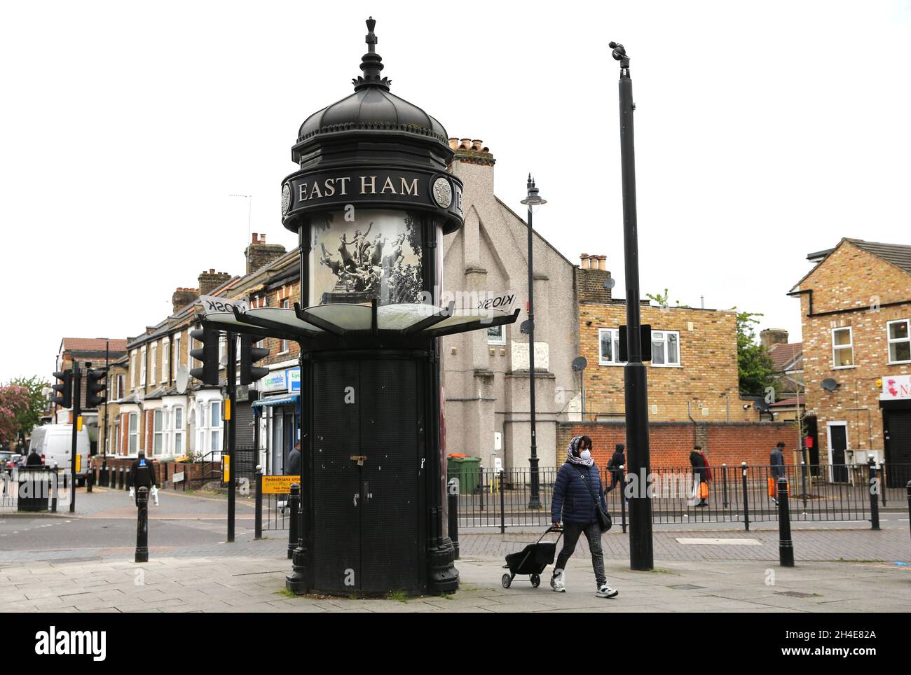 East ham high street london hi-res stock photography and images - Alamy