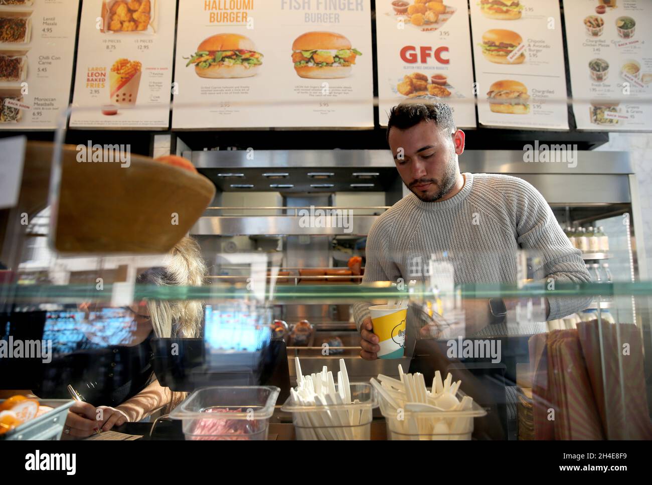 Leon food chain hi-res stock photography and images - Alamy