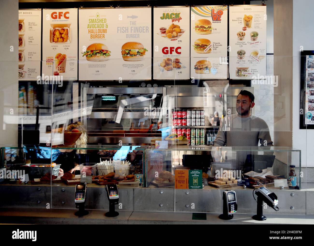 Leon food chain hi-res stock photography and images - Alamy