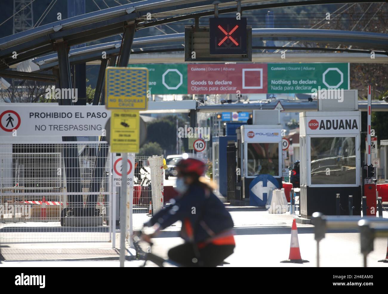 Gibraltar border hi-res stock photography and images - Alamy
