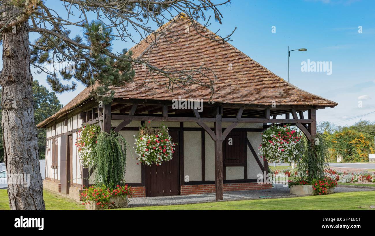 Timber framed building with pointed tile roof Stock Photo - Alamy