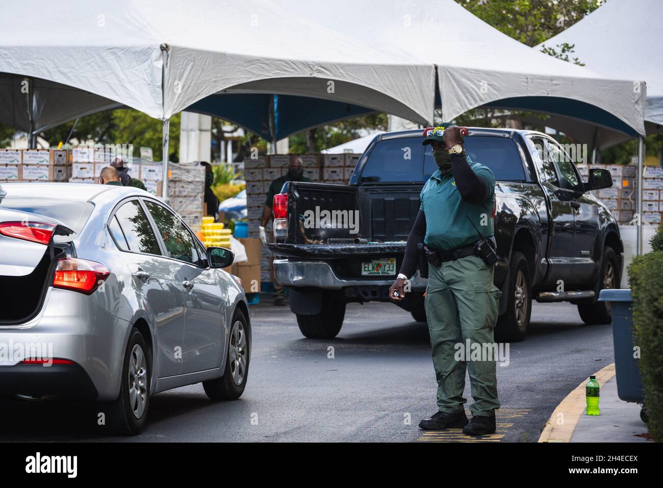 Sunrise, USA. 30th Oct, 2021. The Broward Sheriff's Office and Feeding ...