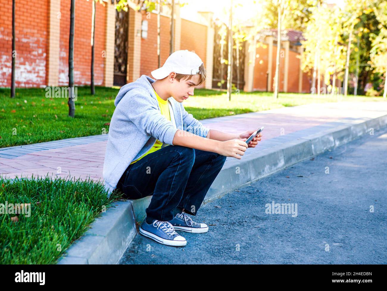 Teen stress computer hi-res stock photography and images - Alamy
