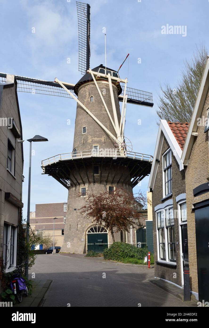 Gouda netherlands windmill hi-res stock photography and images - Alamy