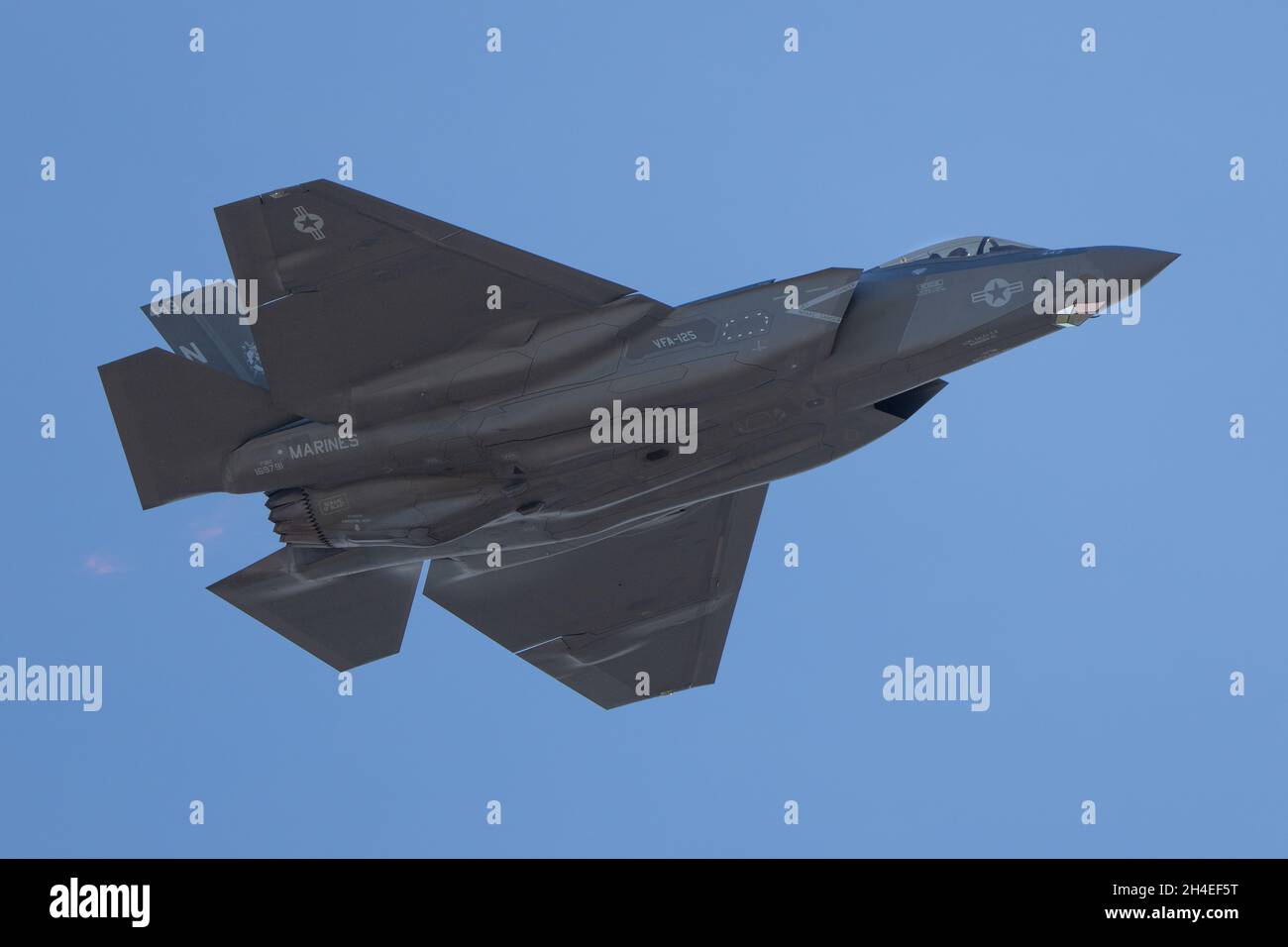 Lockheed martin f 35c hi-res stock photography and images - Alamy