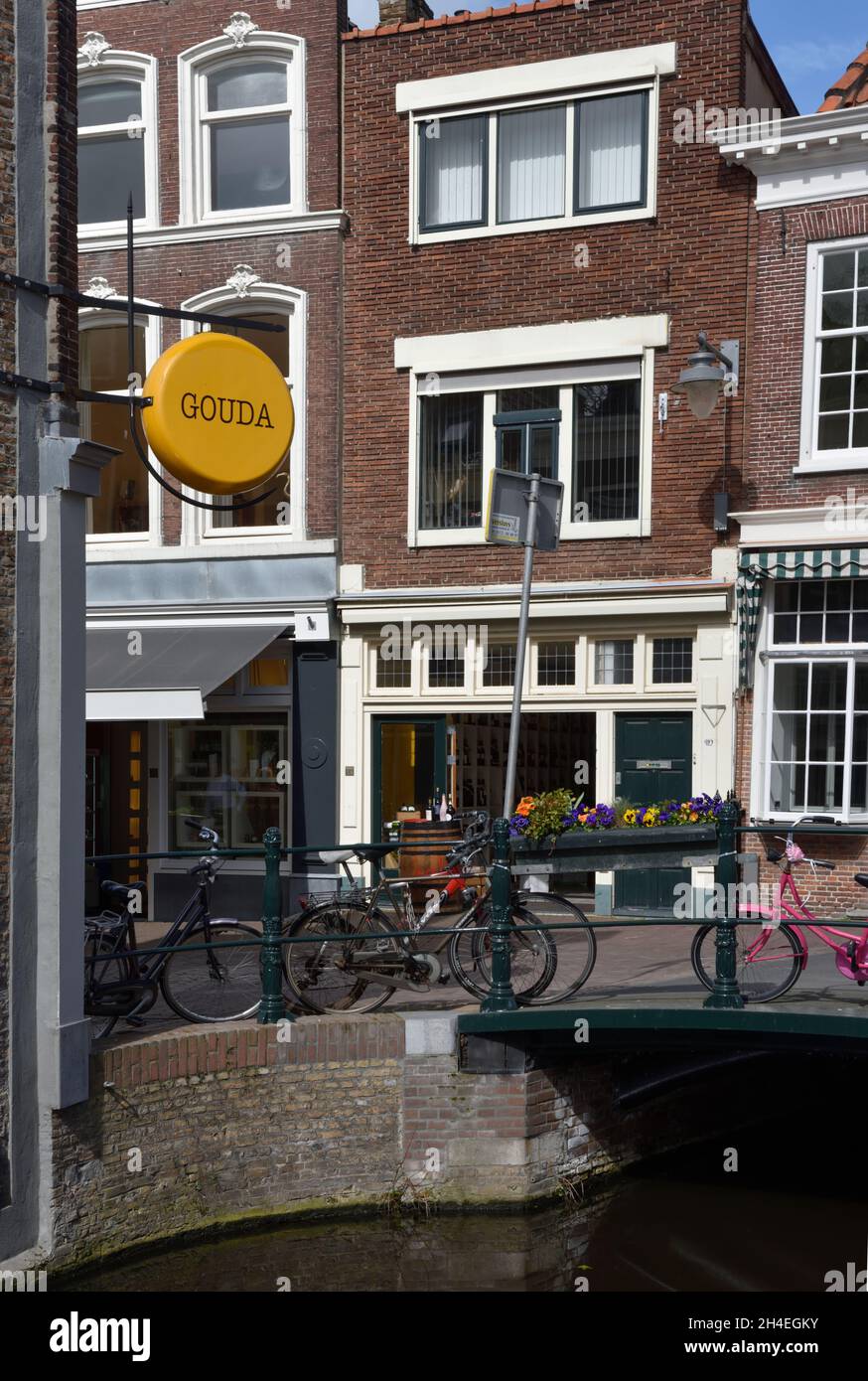 Gouda cheese sign hi-res stock photography and images - Alamy