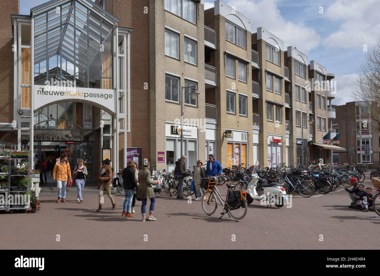 Gouda station hi-res stock photography and images - Alamy