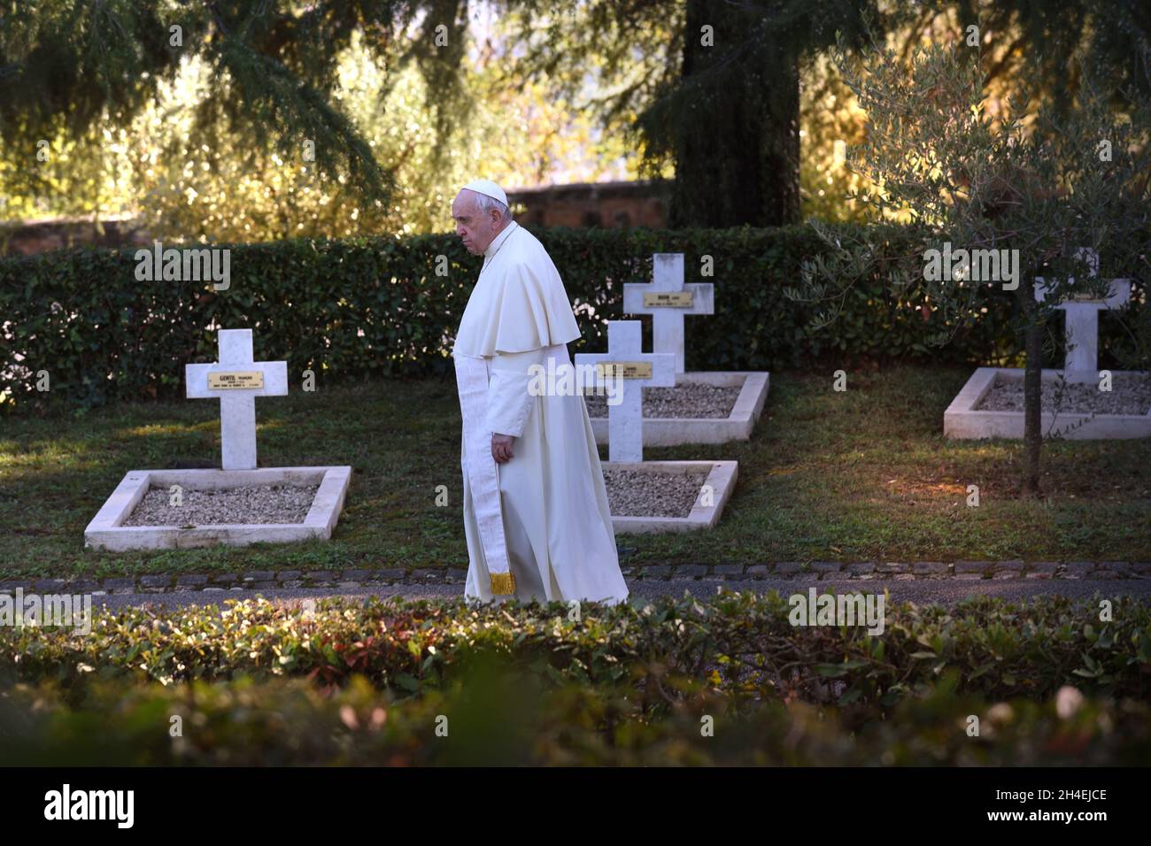 Rome, Italy, November 2, 2021. Pope Francis lays flowers on graves at ...