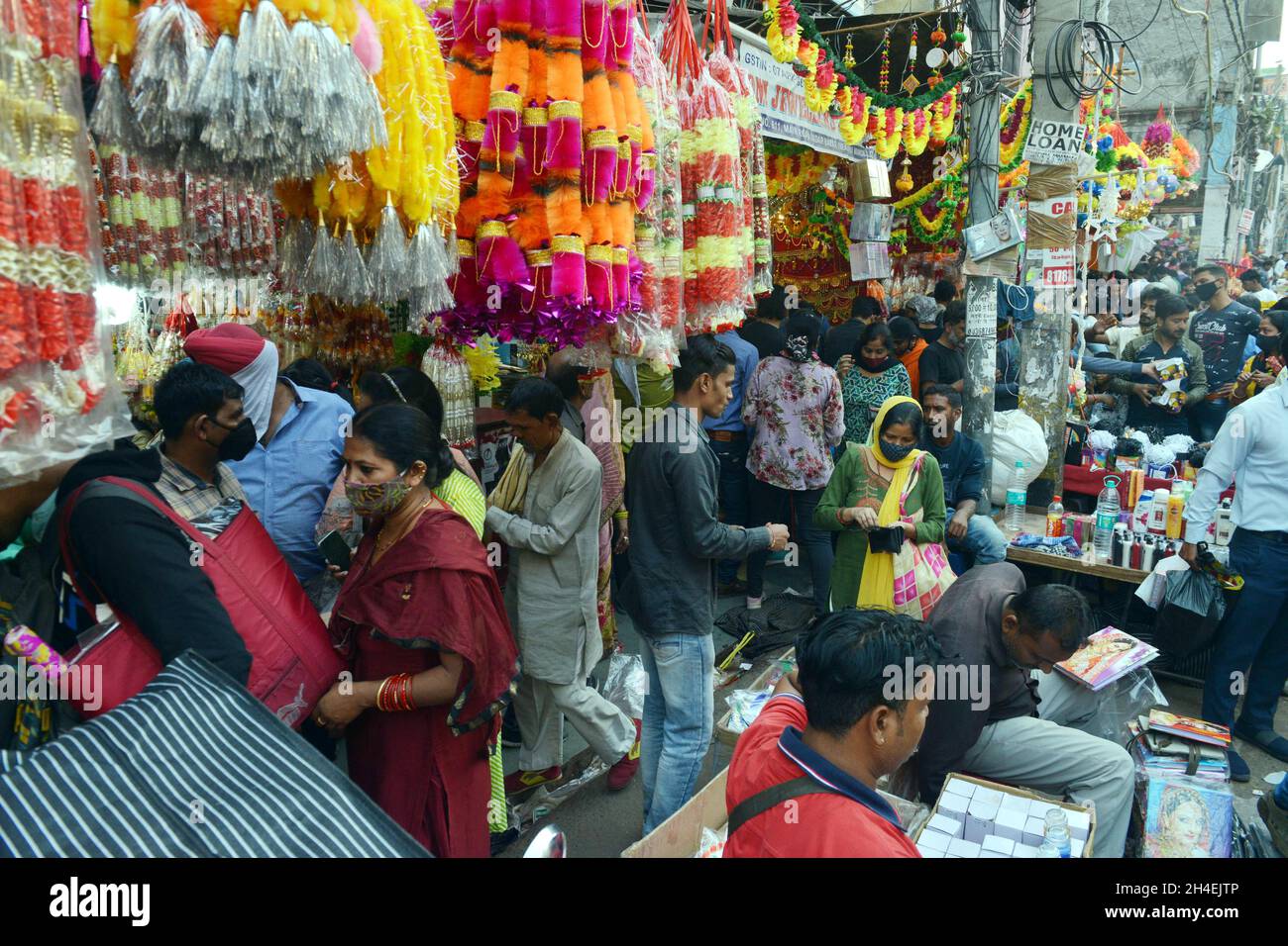 Sadar bazar hi-res stock photography and images - Alamy