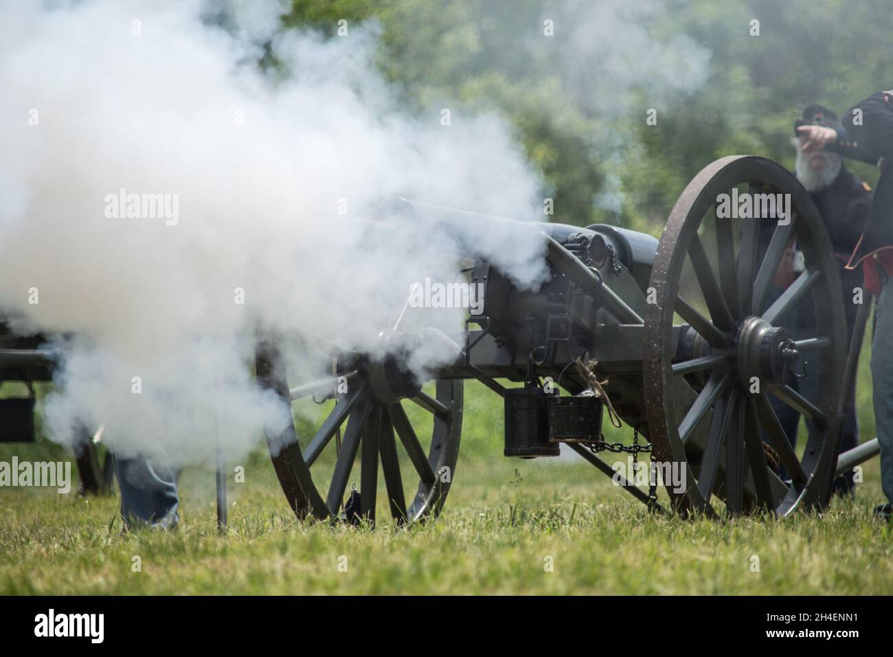 Camouflage artillery hi-res stock photography and images - Alamy