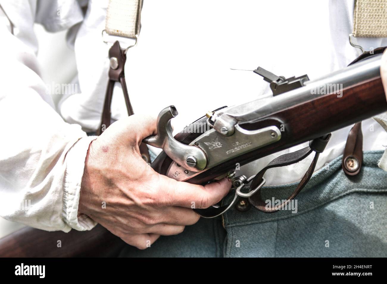 Hand with a gun hi-res stock photography and images - Alamy