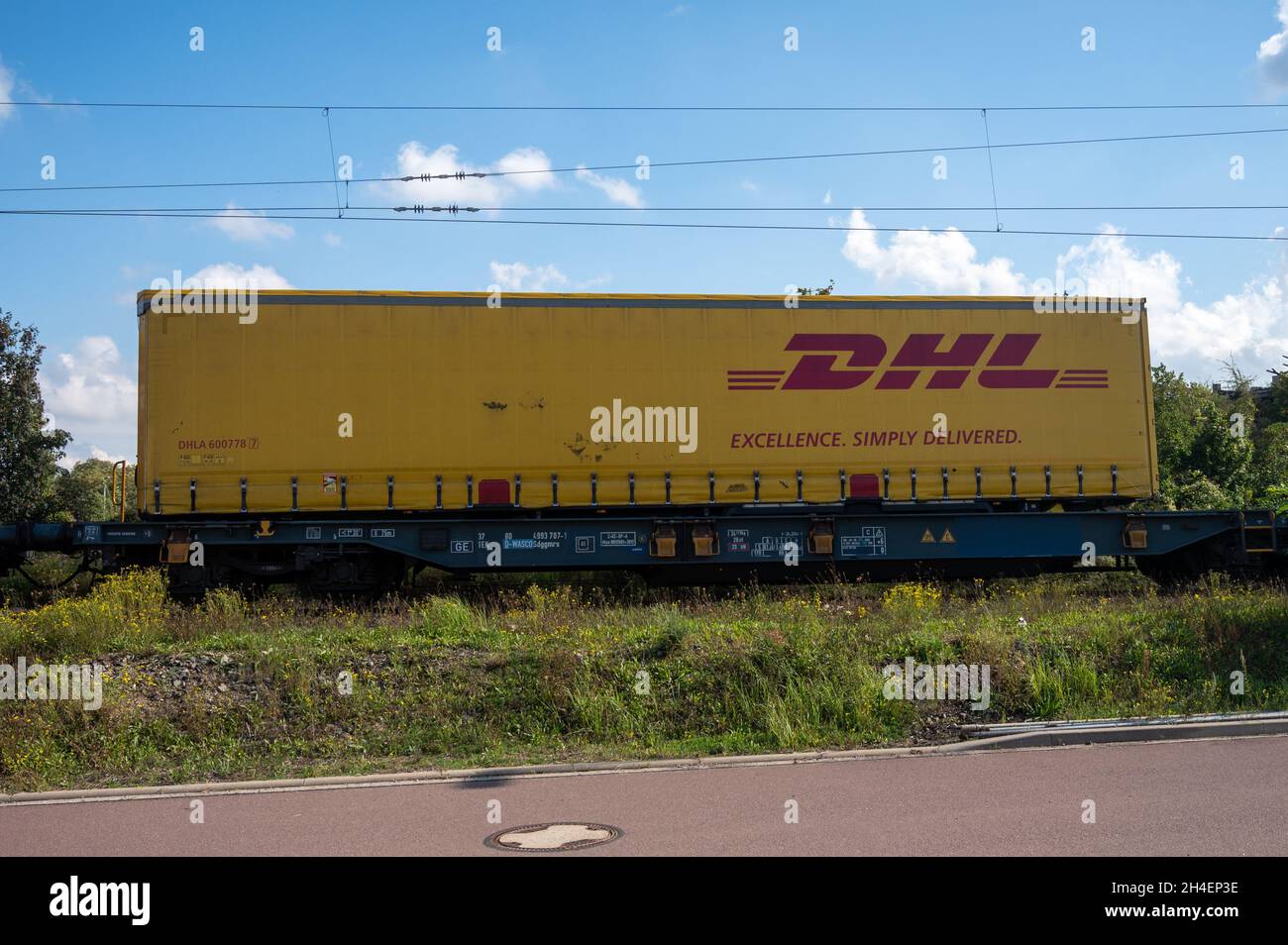 Dhl railline hi-res stock photography and images - Alamy
