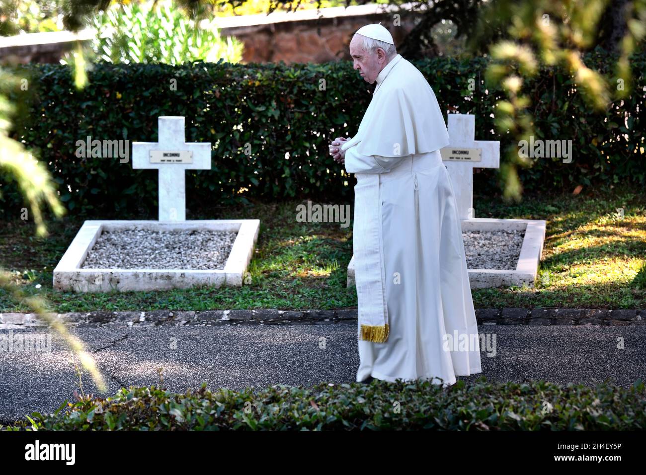 French cemetery rome hi-res stock photography and images - Alamy