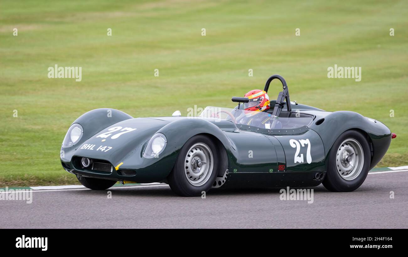1958 Lister-Jaguar "Knobbly" with driver Chris Ward during the ...