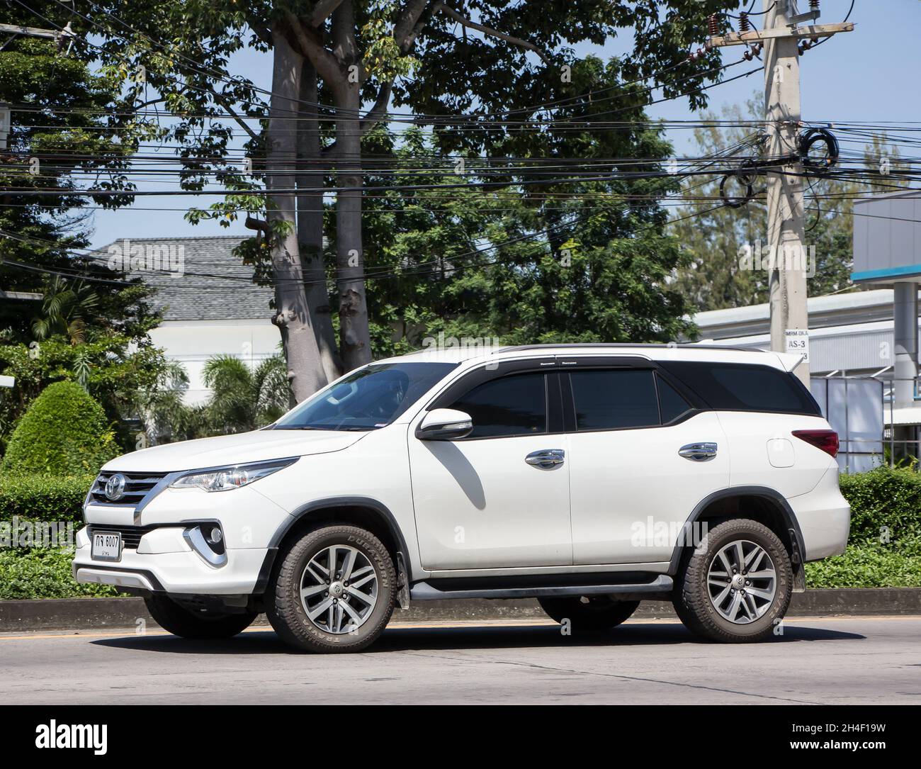 Fortuner White