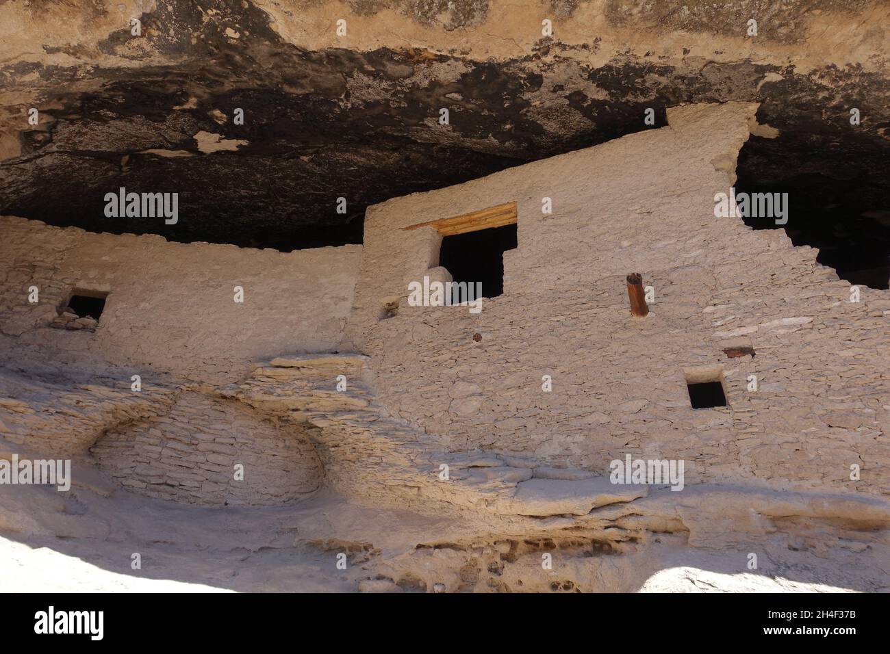 Pueblo indian cliff dwellings hi-res stock photography and images - Alamy