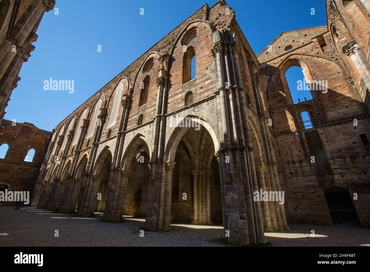Roman ruins in tuscany hi-res stock photography and images - Alamy