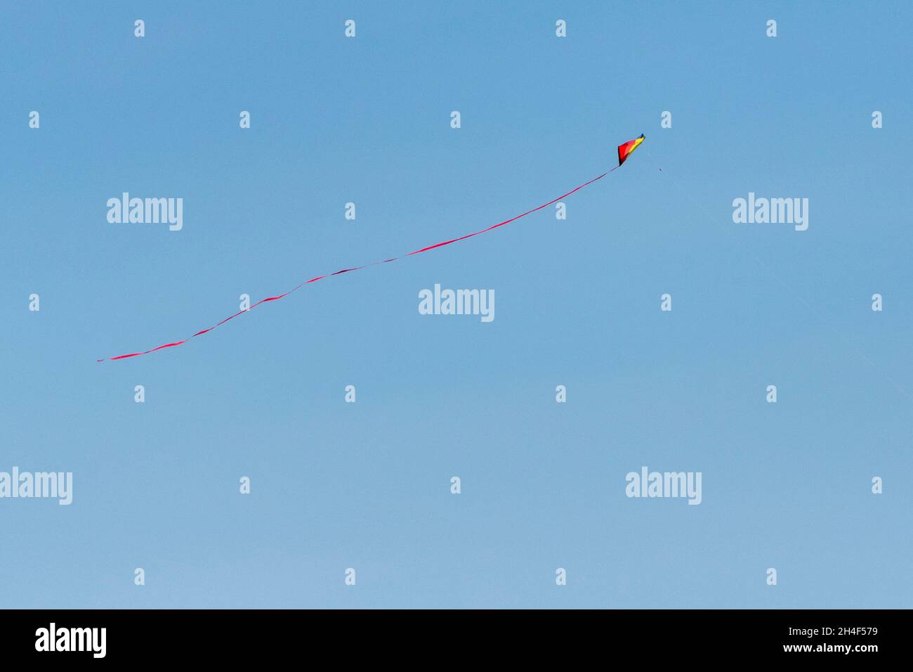 Kite thread hi-res stock photography and images - Alamy