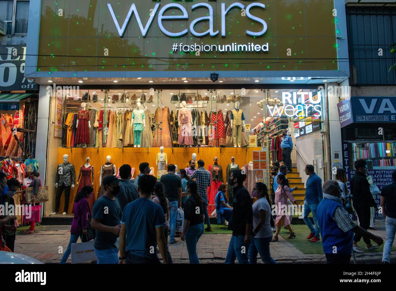 Ritu wear hi-res stock photography and images - Alamy