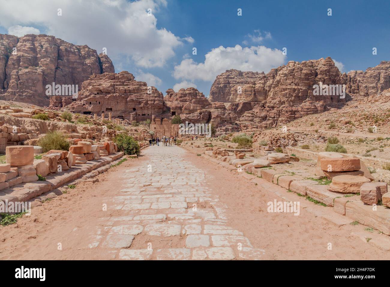 Colonnade street in petra hi-res stock photography and images - Alamy
