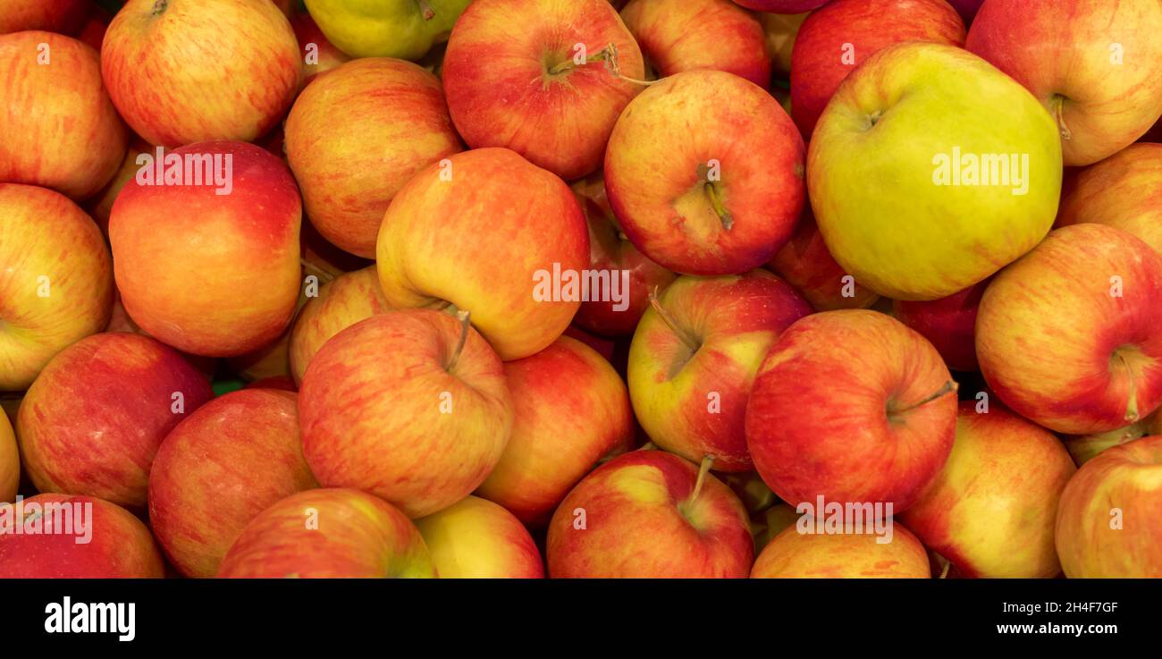 A lot of red apple, texture background. Pile of fresh ripe apple ...