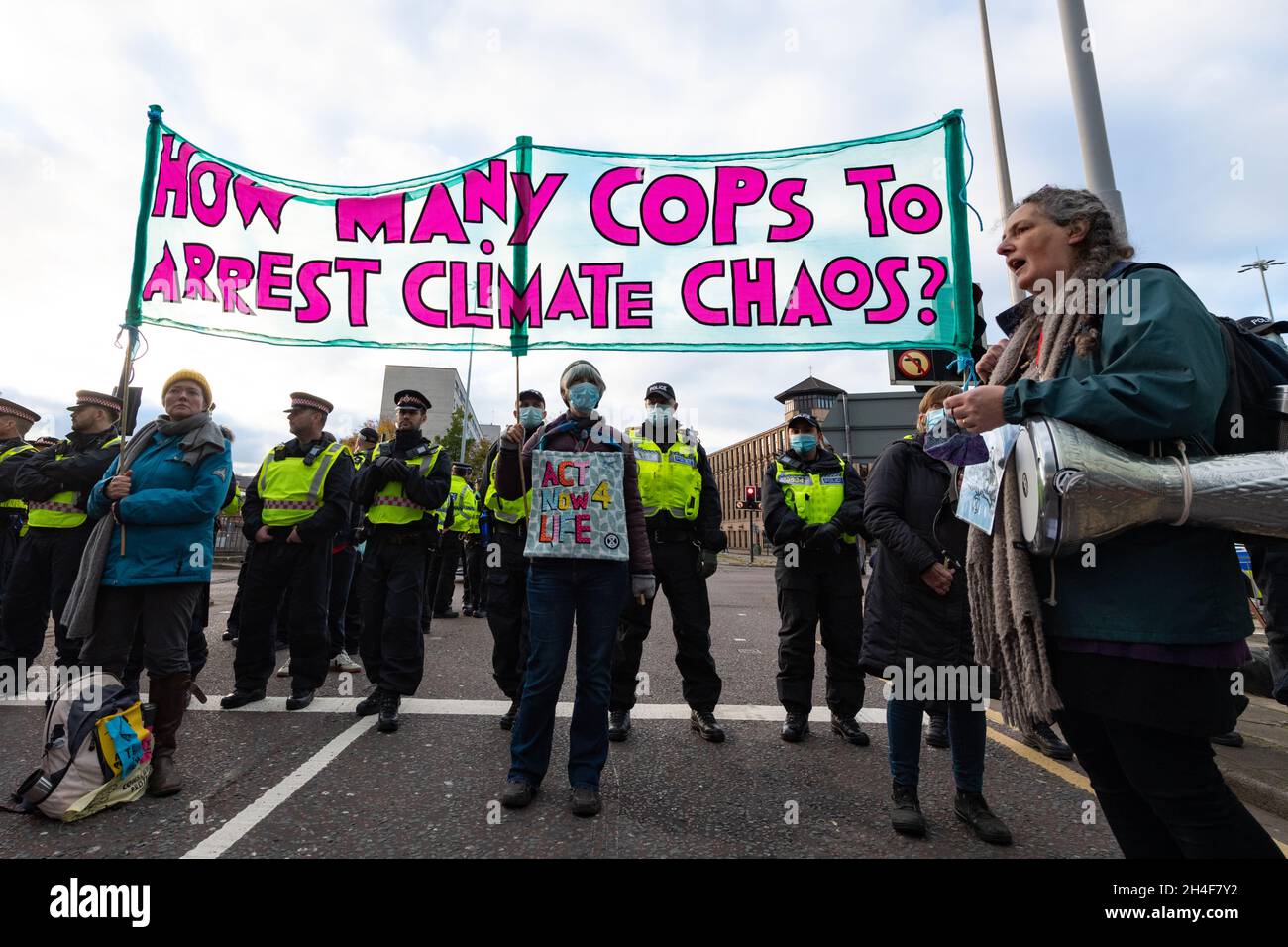 Glasgow, Scotland, UK. 2nd Nov, 2021. Huge police presence as ...