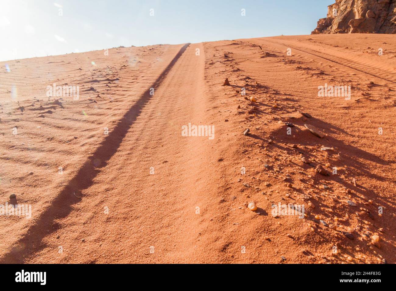 Jeep tire tracks hi-res stock photography and images - Alamy