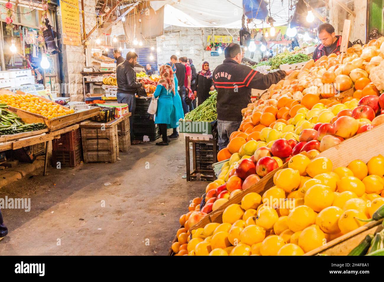 AMMAN, JORDAN - MARCH 31, 2017: Fruit and vegetable market in Amman ...