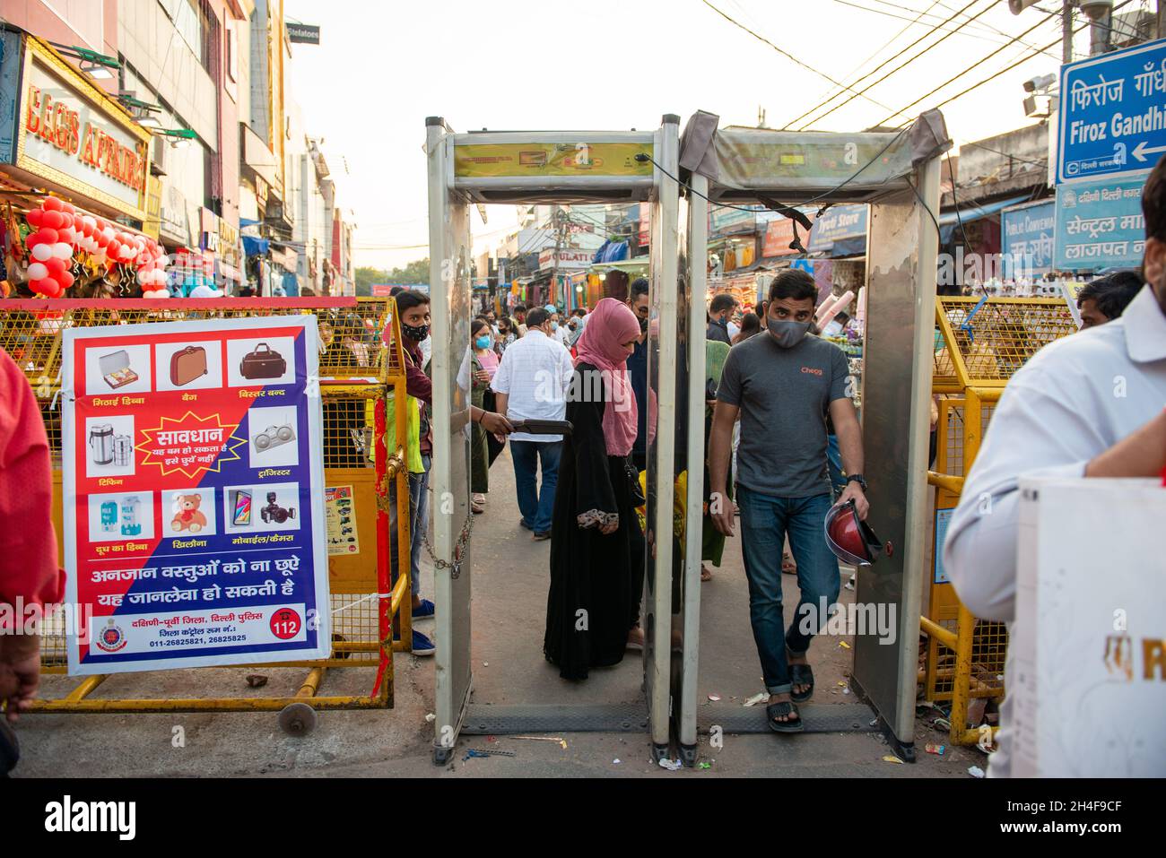 Lajpat nagar market hi-res stock photography and images - Alamy