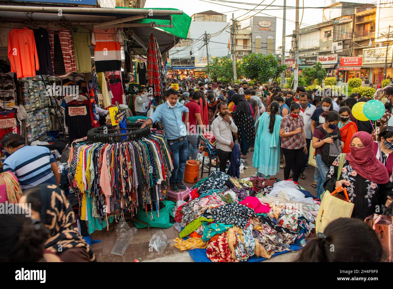 New Delhi, India-Oct 31 2021: Diwali rush A view of crowded Lajpat ...