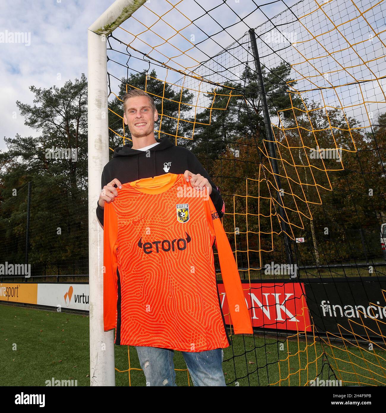 ARNHEM, NETHERLANDS - OCTOBER 30: New Vitesse keeper Eric Verstappen ...