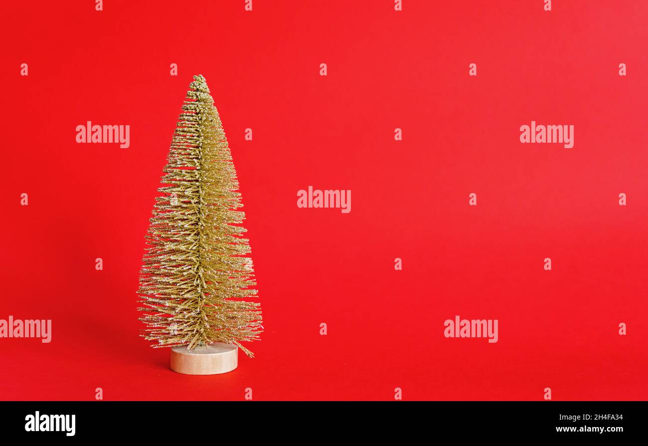 Red backgdrop hi-res stock photography and images - Alamy