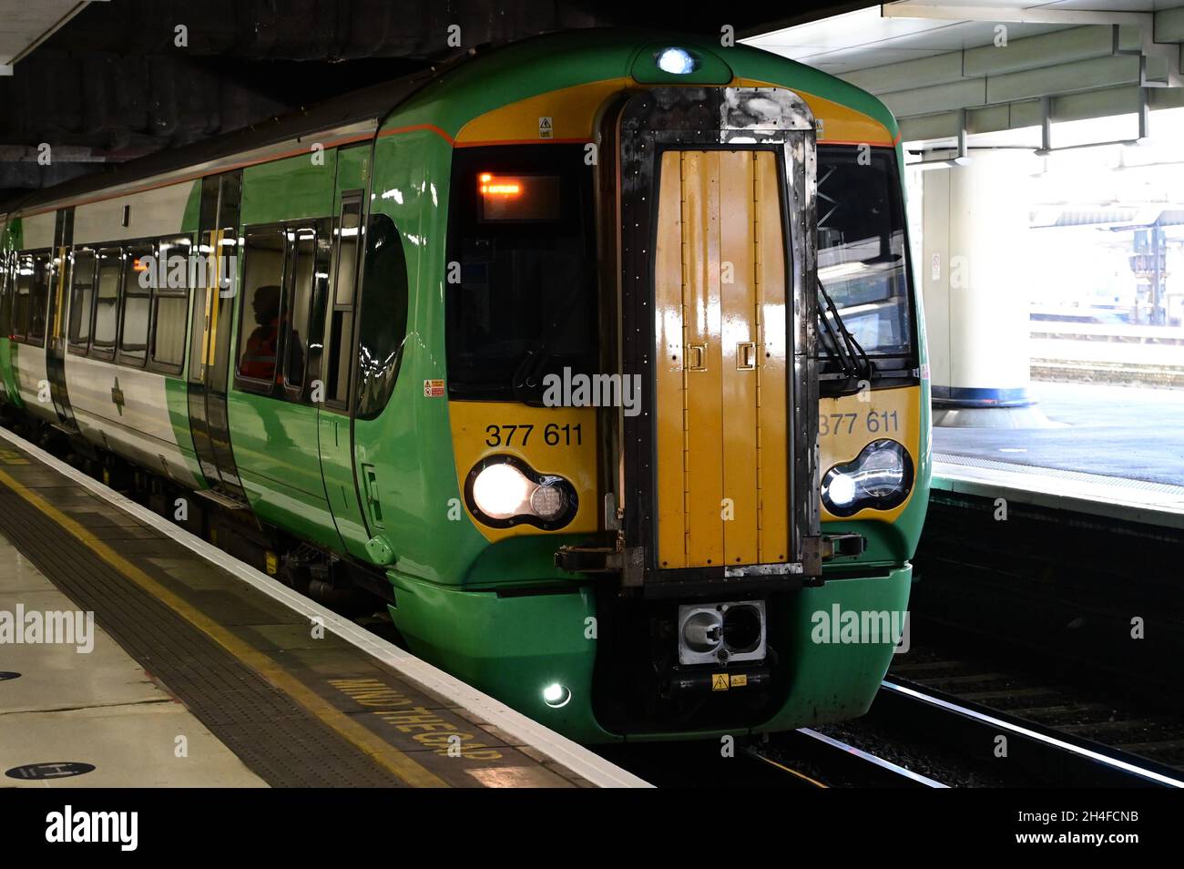 Southern trains class 377 at London Victoria station Stock Photo - Alamy
