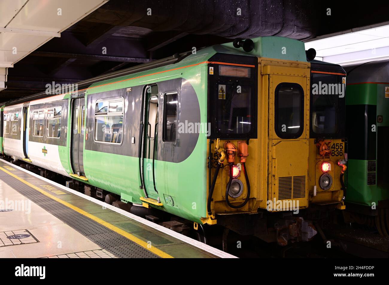 A southern class 455 at London Victorian station Stock Photo - Alamy