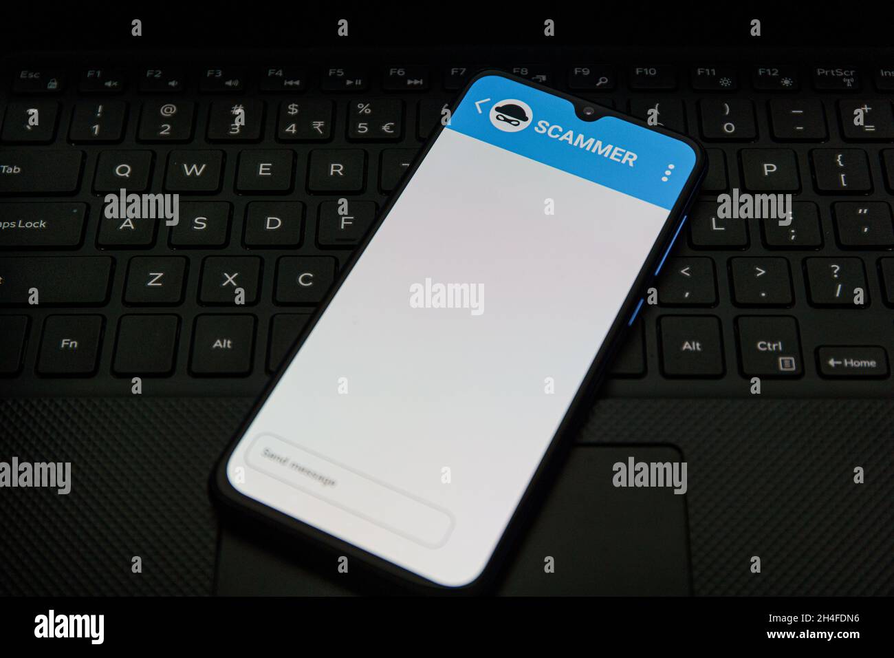 Phone scam message hi-res stock photography and images - Alamy